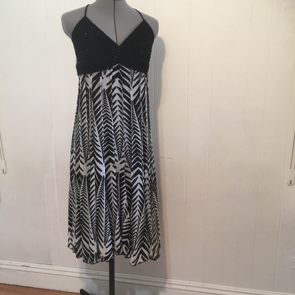ECI | Dresses | Eci New York Black Off White Detailed Dress Size 2 ...